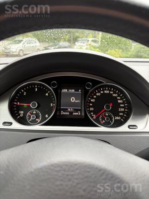 Grey Volkswagen Passat B7 2011 in Daugavpils, with an engine capacity of 2.00 L and mileage of 270 thousand km for 5100 €, photo 10 on AUTOMOTO.COM.LV