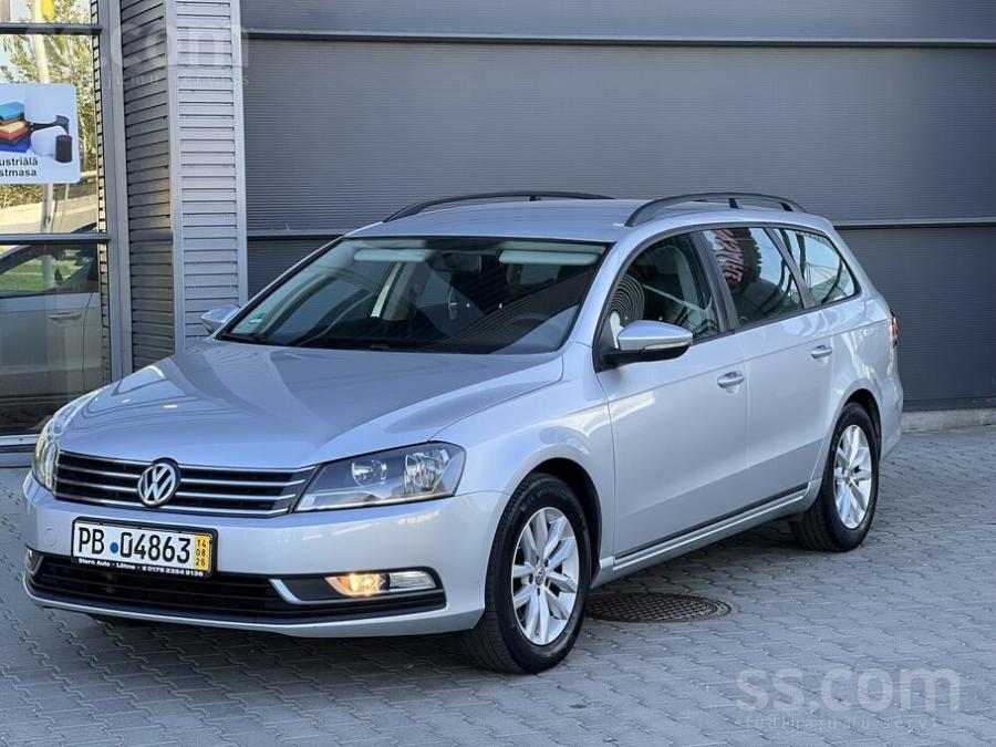 Grey Volkswagen Passat B7 2011 in Jekabpils, with an engine capacity of 1.60 L and mileage of 296 thousand km for 5700 €, photo 8 on AUTOMOTO.COM.LV