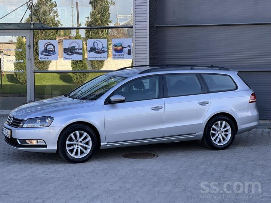 Grey Volkswagen Passat B7 2011 in Jekabpils, with an engine capacity of 1.60 L and mileage of 296 thousand km for 5700 €, photo 9 on AUTOMOTO.COM.LV