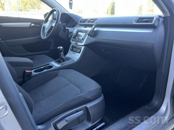 Volkswagen Passat B7 2011 Jēkabpils vietnē Pelēks Volkswagen Passat B7 2011 Jēkabpils, ar dzinēja tilpumu 1.60 L un nobraukumu 296 tūkst. km par 5700 €, foto 11 vietnē AUTOMOTO.COM.LV