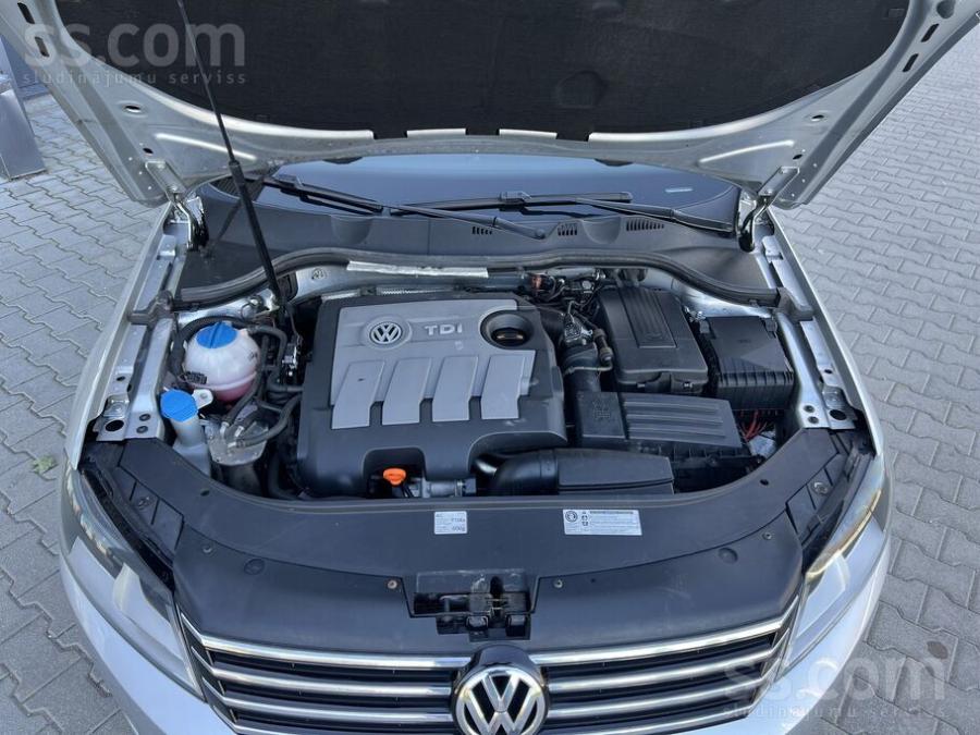 Grey Volkswagen Passat B7 2011 in Jekabpils, with an engine capacity of 1.60 L and mileage of 296 thousand km for 5700 €, photo 19 on AUTOMOTO.COM.LV