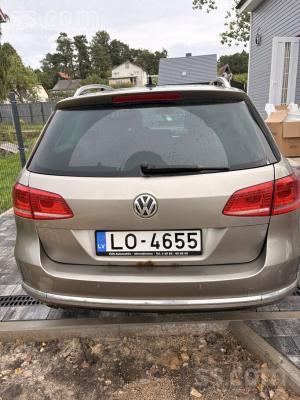 Pelēks Volkswagen Passat B7 2011 Ogre, ar dzinēja tilpumu 2.00 L un nobraukumu 380 tūkst. km par 3000 €, foto 3 vietnē AUTOMOTO.COM.LV