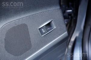 Grey Volkswagen Passat B7 2011 in Riga, with an engine capacity of 1.60 L and mileage of 231 thousand km for 6390 €, photo 7 on AUTOMOTO.COM.LV
