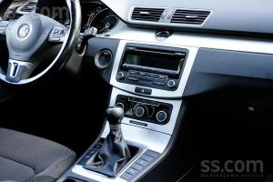 Grey Volkswagen Passat B7 2011 in Riga, with an engine capacity of 1.60 L and mileage of 231 thousand km for 6390 €, photo 13 on AUTOMOTO.COM.LV