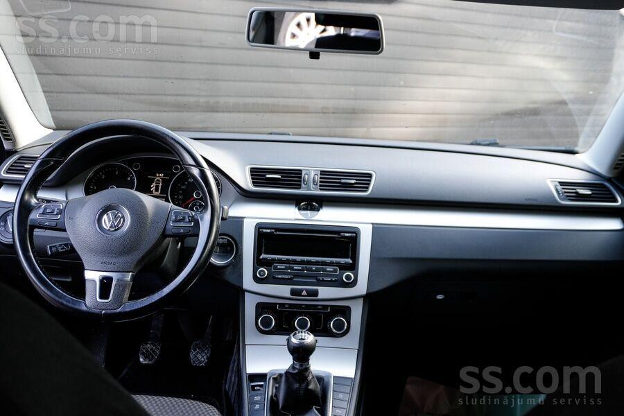 Grey Volkswagen Passat B7 2011 in Riga, with an engine capacity of 1.60 L and mileage of 231 thousand km for 6390 €, photo 14 on AUTOMOTO.COM.LV