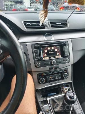 Grey Volkswagen Passat B7 2011 in Jelgava, with an engine capacity of 2.00 L and mileage of 380 thousand km for 2900 €, photo 3 on AUTOMOTO.COM.LV