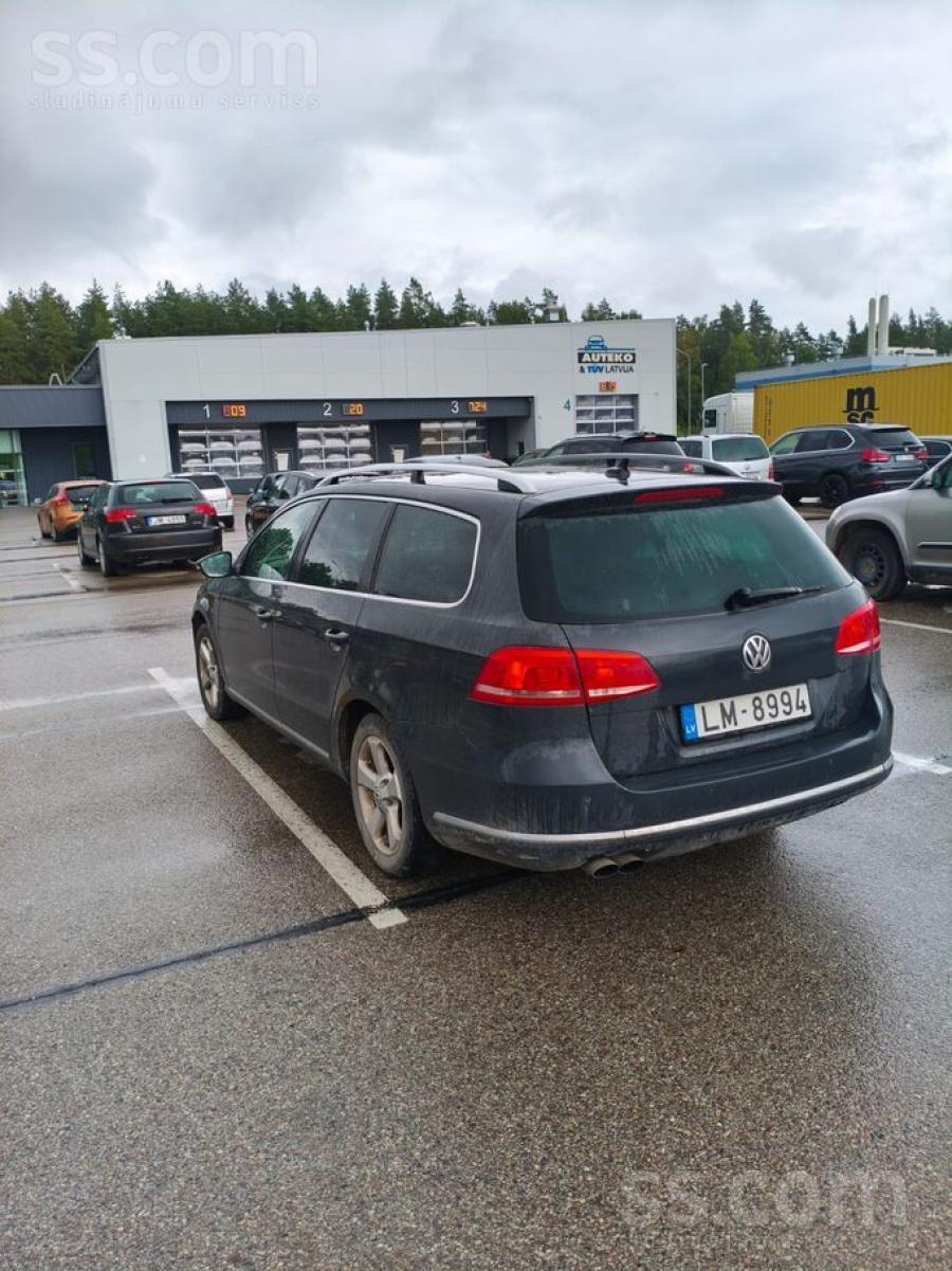 Grey Volkswagen Passat B7 2011 in Jelgava, with an engine capacity of 2.00 L and mileage of 380 thousand km for 2900 €, photo 8 on AUTOMOTO.COM.LV