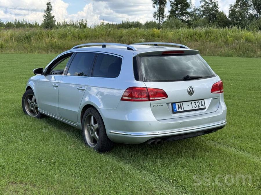 Pelēks Volkswagen Passat B7 2011 Rīga, ar dzinēja tilpumu 2.00 L un nobraukumu 299 tūkst. km par 4850 €, foto 33 vietnē AUTOMOTO.COM.LV
