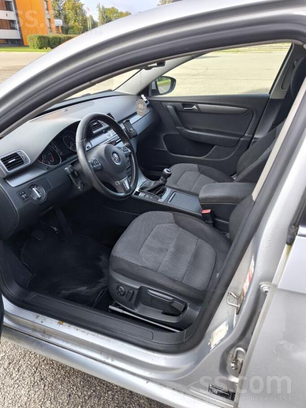 Pelēks Volkswagen Passat B7 2011 Rīga, ar dzinēja tilpumu 2.00 L un nobraukumu 433 tūkst. km par 2800 €, foto 8 vietnē AUTOMOTO.COM.LV