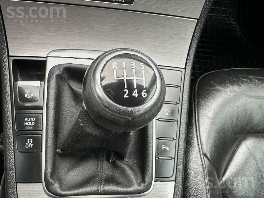 Pelēks Volkswagen Passat B7 2011 Rēzekne, ar dzinēja tilpumu 2.00 L un nobraukumu 292 tūkst. km par 3550 €, foto 16 vietnē AUTOMOTO.COM.LV