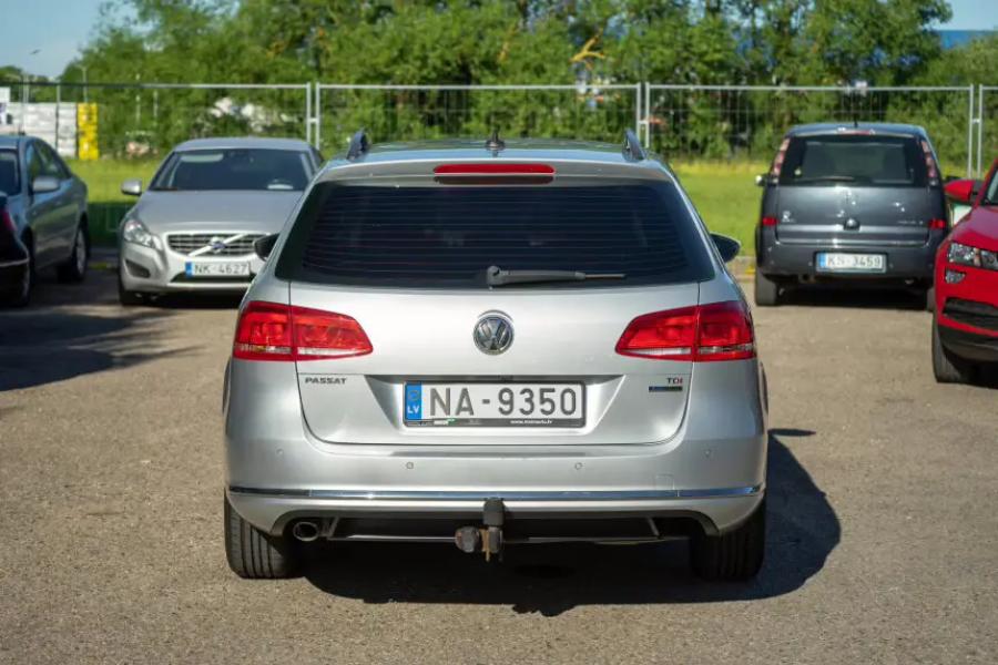 Pelēks Volkswagen Passat B7 2011 Liepāja, ar dzinēja tilpumu 1.60 L un nobraukumu 294 tūkst. km par 4800 €, foto 4 vietnē AUTOMOTO.COM.LV