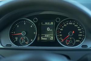 Pelēks Volkswagen Passat B7 2011 Liepāja, ar dzinēja tilpumu 1.60 L un nobraukumu 294 tūkst. km par 4800 €, foto 16 vietnē AUTOMOTO.COM.LV