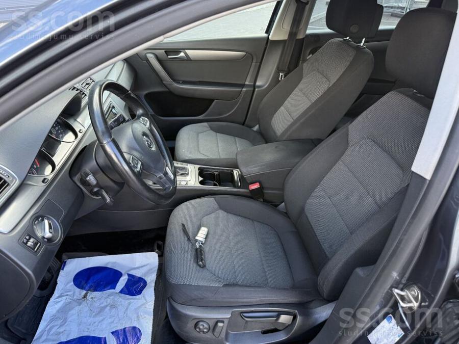 Pelēks Volkswagen Passat B7 2012 Rīga, ar dzinēja tilpumu 2.00 L un nobraukumu 296 tūkst. km par 3950 €, foto 10 vietnē AUTOMOTO.COM.LV
