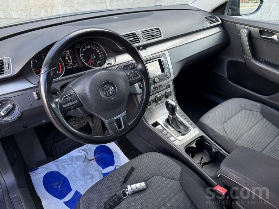 Pelēks Volkswagen Passat B7 2012 Rīga, ar dzinēja tilpumu 2.00 L un nobraukumu 296 tūkst. km par 3950 €, foto 11 vietnē AUTOMOTO.COM.LV