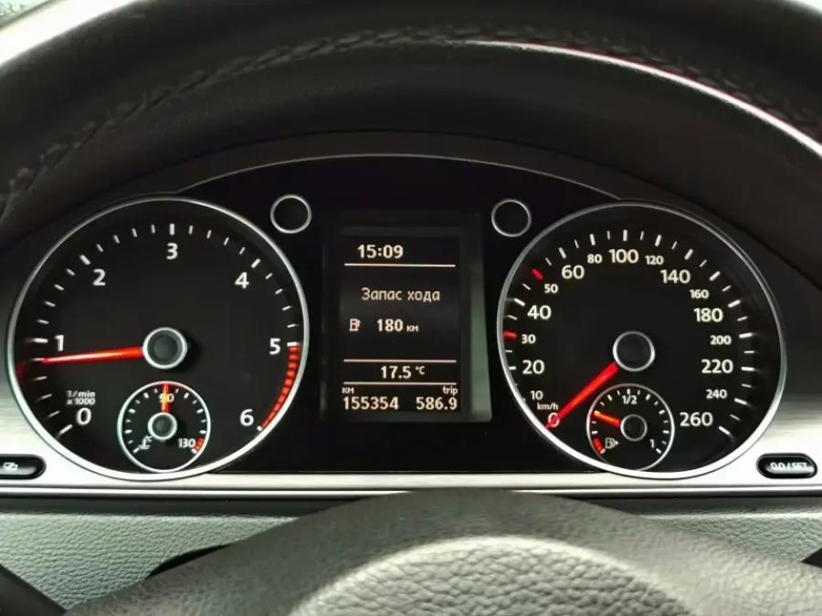 Grey Volkswagen Passat B7 2012 in Riga, with an engine capacity of 2.00 L and mileage of 155 thousand km for 9190 €, photo 14 on AUTOMOTO.COM.LV
