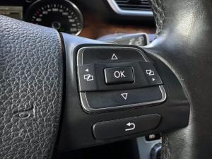 Grey Volkswagen Passat B7 2012 in Riga, with an engine capacity of 2.00 L and mileage of 333 thousand km for 4990 €, photo 25 on AUTOMOTO.COM.LV
