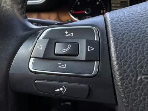 Grey Volkswagen Passat B7 2012 in Riga, with an engine capacity of 2.00 L and mileage of 333 thousand km for 4990 €, photo 27 on AUTOMOTO.COM.LV