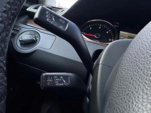 Grey Volkswagen Passat B7 2012 in Riga, with an engine capacity of 2.00 L and mileage of 333 thousand km for 4990 €, photo 28 on AUTOMOTO.COM.LV