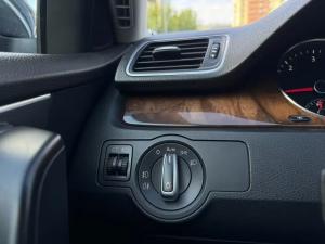Grey Volkswagen Passat B7 2012 in Riga, with an engine capacity of 2.00 L and mileage of 333 thousand km for 4990 €, photo 29 on AUTOMOTO.COM.LV