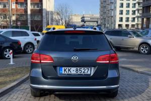 Grey Volkswagen Passat B7 2012 in Riga, with an engine capacity of 2.00 L and mileage of 389 thousand km for 4990 €, photo 5 on AUTOMOTO.COM.LV