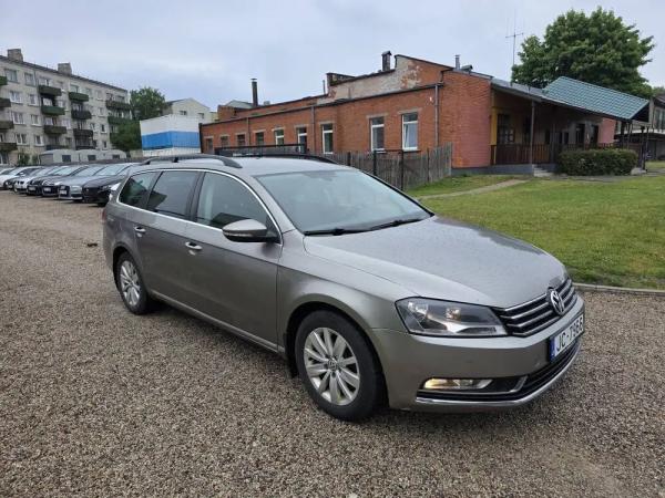 Pelēks Volkswagen Passat B7 2012 Ventspils, ar dzinēja tilpumu 2.00 L un nobraukumu 432 tūkst. km par 2850 €, foto 3 vietnē AUTOMOTO.COM.LV