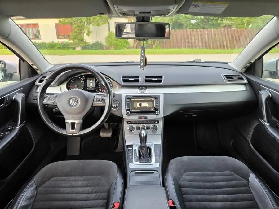 Grey Volkswagen Passat B7 2012 in Ventspils, with an engine capacity of 2.00 L and mileage of 333 thousand km for 3700 €, photo 14 on AUTOMOTO.COM.LV