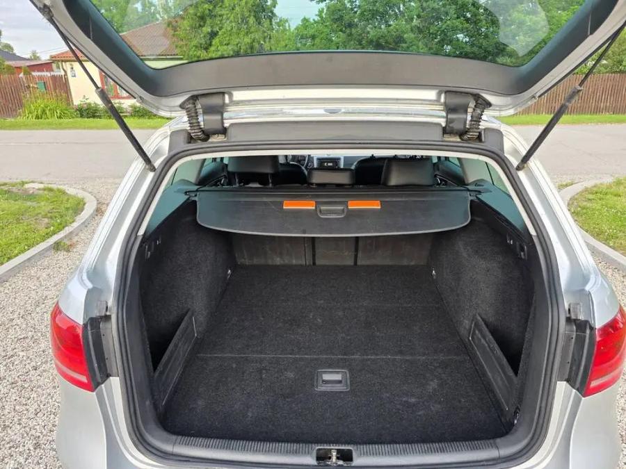 Grey Volkswagen Passat B7 2012 in Ventspils, with an engine capacity of 2.00 L and mileage of 333 thousand km for 3700 €, photo 18 on AUTOMOTO.COM.LV