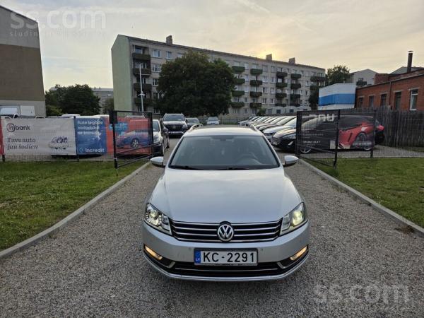 Grey Volkswagen Passat B7 2012 in Ventspils, with an engine capacity of 2.00 L and mileage of 333 thousand km for 3700 €, photo 2 on AUTOMOTO.COM.LV