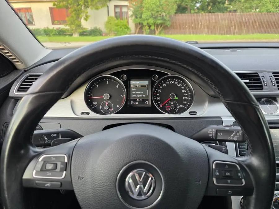 Pelēks Volkswagen Passat B7 2012 Ventspils, ar dzinēja tilpumu 2.00 L un nobraukumu 333 tūkst. km par 3700 €, foto 12 vietnē AUTOMOTO.COM.LV