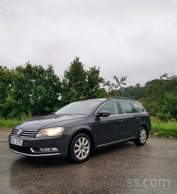 Grey Volkswagen Passat B7 2012 in Saldus, with an engine capacity of 2.00 L and mileage of 430 thousand km for 2499 €, photo 2 on AUTOMOTO.COM.LV
