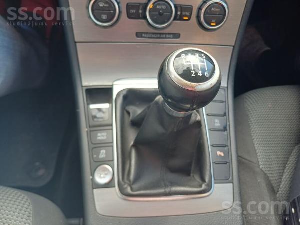 Grey Volkswagen Passat B7 2012 in Riga, with an engine capacity of 2.00 L and mileage of 416 thousand km for 2950 €, photo 7 on AUTOMOTO.COM.LV