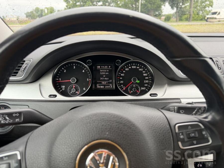 Pelēks Volkswagen Passat B7 2012 Rīga, ar dzinēja tilpumu 2.00 L un nobraukumu 197 tūkst. km par 5400 €, foto 12 vietnē AUTOMOTO.COM.LV