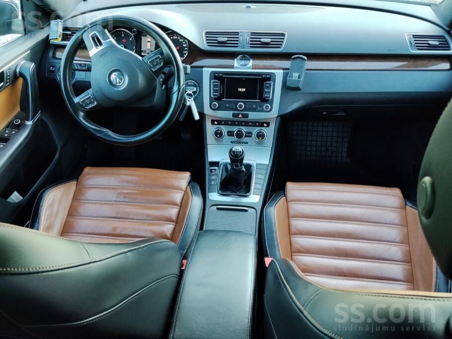 Pelēks Volkswagen Passat B7 2012 Daugavpils, ar dzinēja tilpumu 2.00 L un nobraukumu 300 tūkst. km par 6450 €, foto 8 vietnē AUTOMOTO.COM.LV