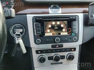 Pelēks Volkswagen Passat B7 2012 Daugavpils, ar dzinēja tilpumu 2.00 L un nobraukumu 300 tūkst. km par 6450 €, foto 15 vietnē AUTOMOTO.COM.LV