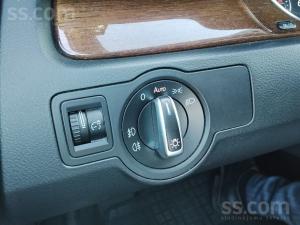 Pelēks Volkswagen Passat B7 2012 Daugavpils, ar dzinēja tilpumu 2.00 L un nobraukumu 300 tūkst. km par 6450 €, foto 17 vietnē AUTOMOTO.COM.LV