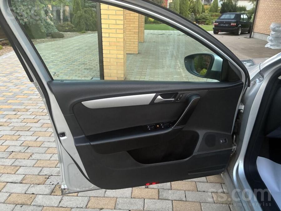 Grey Volkswagen Passat B7 2012 in Riga, with an engine capacity of 2.00 L and mileage of 0 thousand km for 5500 €, photo 14 on AUTOMOTO.COM.LV