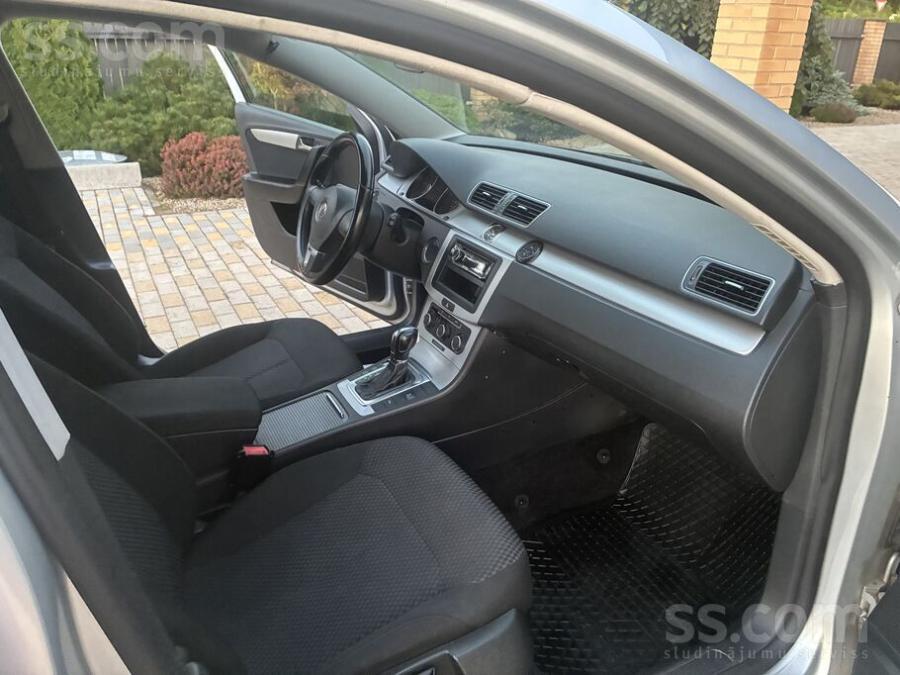 Grey Volkswagen Passat B7 2012 in Riga, with an engine capacity of 2.00 L and mileage of 0 thousand km for 5500 €, photo 17 on AUTOMOTO.COM.LV