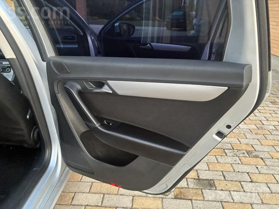 Grey Volkswagen Passat B7 2012 in Riga, with an engine capacity of 2.00 L and mileage of 0 thousand km for 5500 €, photo 21 on AUTOMOTO.COM.LV