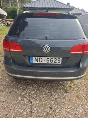 Pelēks Volkswagen Passat B7 2012 Rīga, ar dzinēja tilpumu 2.00 L un nobraukumu 414 tūkst. km par 1500 €, foto 4 vietnē AUTOMOTO.COM.LV