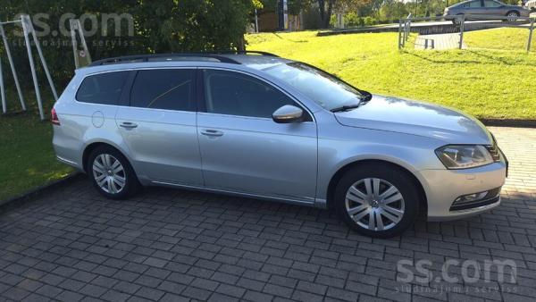 Grey Volkswagen Passat B7 2012 in Jelgava, with an engine capacity of 2.00 L and mileage of 267 thousand km for 5200 €, photo 4 on AUTOMOTO.COM.LV