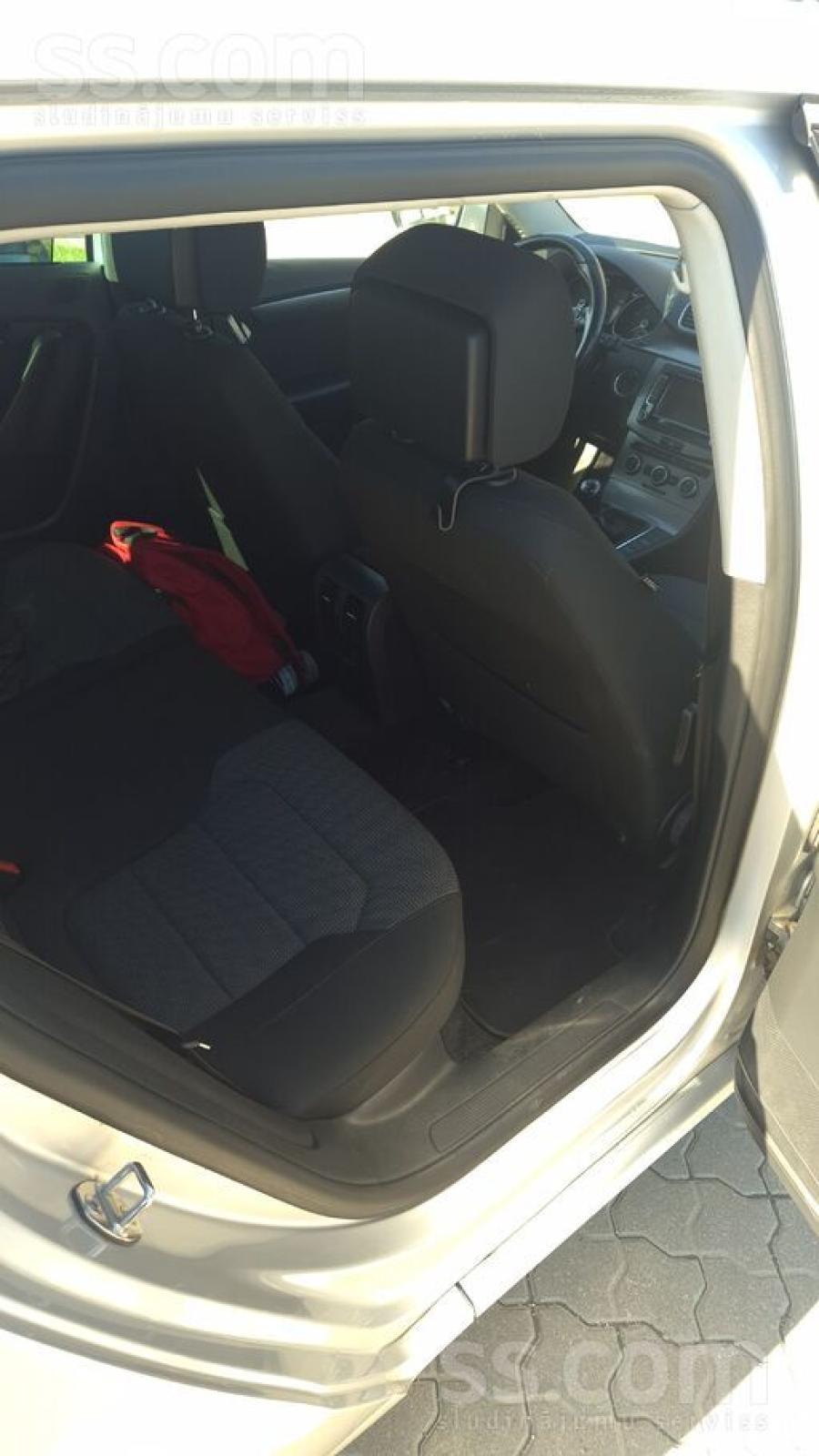 Grey Volkswagen Passat B7 2012 in Jelgava, with an engine capacity of 2.00 L and mileage of 267 thousand km for 5200 €, photo 18 on AUTOMOTO.COM.LV