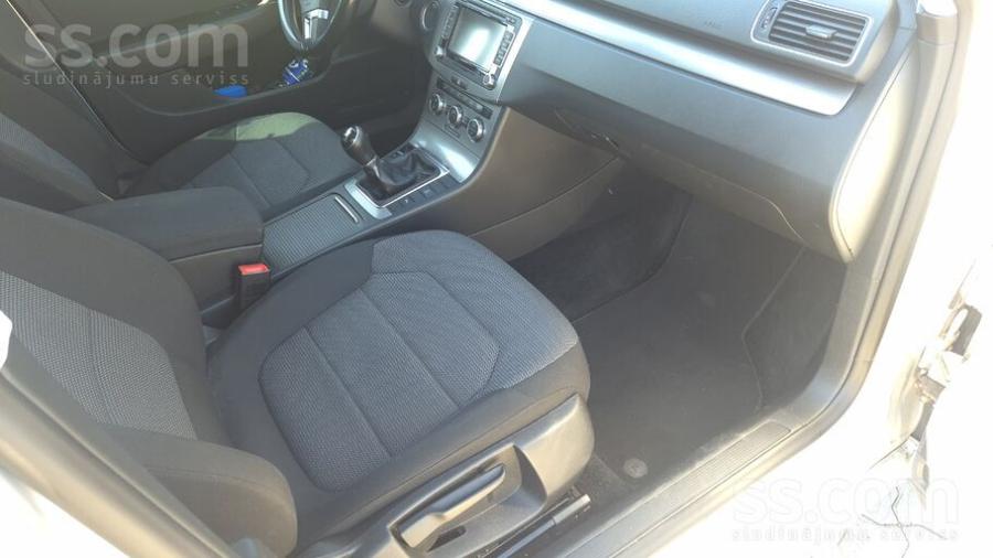 Grey Volkswagen Passat B7 2012 in Jelgava, with an engine capacity of 2.00 L and mileage of 267 thousand km for 5200 €, photo 21 on AUTOMOTO.COM.LV