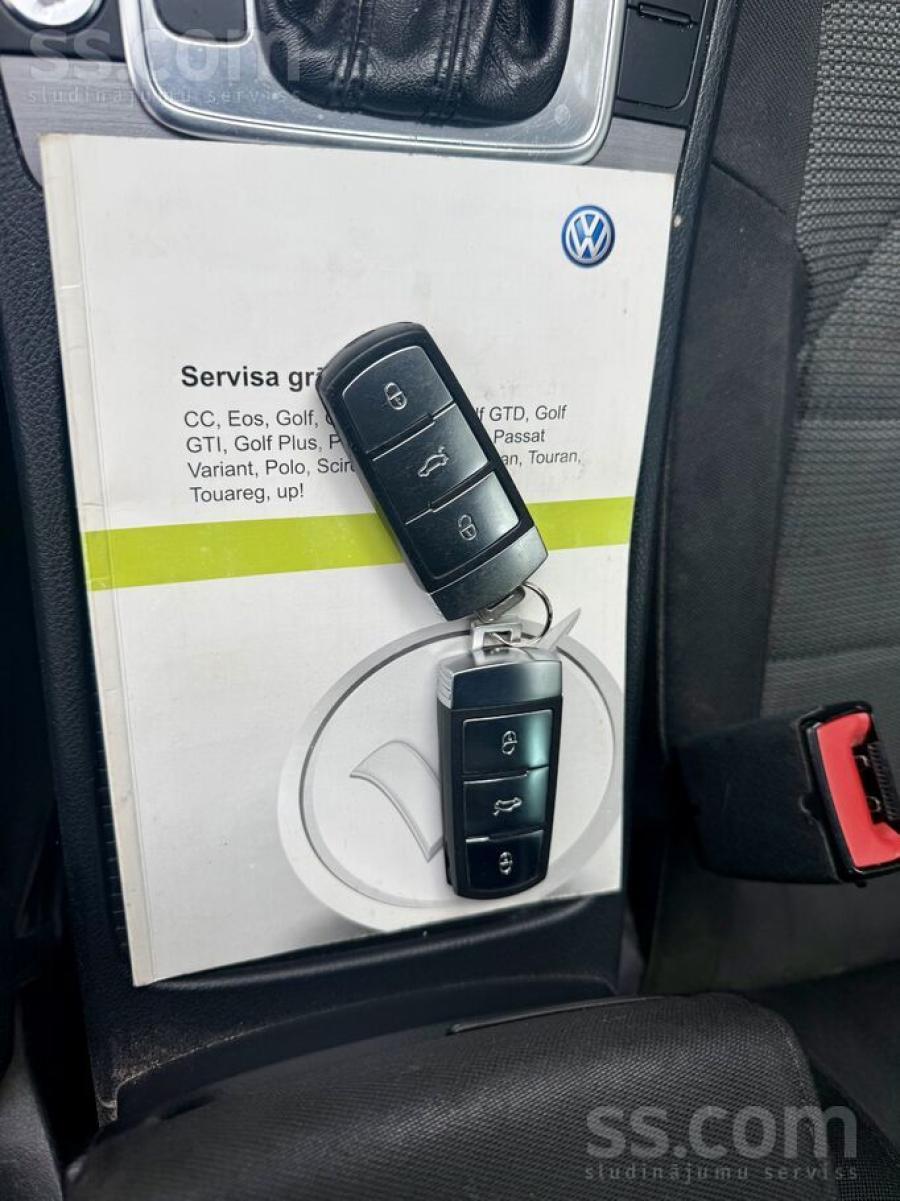 Pelēks Volkswagen Passat B7 2012 Rīga, ar dzinēja tilpumu 2.00 L un nobraukumu 0 tūkst. km par 1990 €, foto 11 vietnē AUTOMOTO.COM.LV