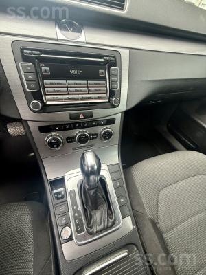 Pelēks Volkswagen Passat B7 2012 Rīga, ar dzinēja tilpumu 2.00 L un nobraukumu 0 tūkst. km par 1990 €, foto 14 vietnē AUTOMOTO.COM.LV