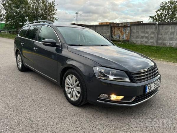 Grey Volkswagen Passat B7 2012 in Riga, with an engine capacity of 2.00 L and mileage of 340 thousand km for 2950 €, photo 4 on AUTOMOTO.COM.LV