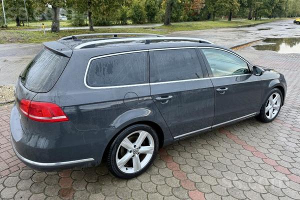 Pelēks Volkswagen Passat B7 2012 Rīga, ar dzinēja tilpumu 2.00 L un nobraukumu 414 tūkst. km par 2990 €, foto 5 vietnē AUTOMOTO.COM.LV