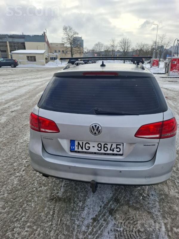 Grey Volkswagen Passat B7 2013 in Riga, with an engine capacity of 1.60 L and mileage of 399 thousand km for 2300 €, photo 6 on AUTOMOTO.COM.LV