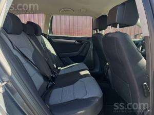 Grey Volkswagen Passat B7 2013 in Liepaja, with an engine capacity of 2.00 L and mileage of 283 thousand km for 6950 €, photo 4 on AUTOMOTO.COM.LV