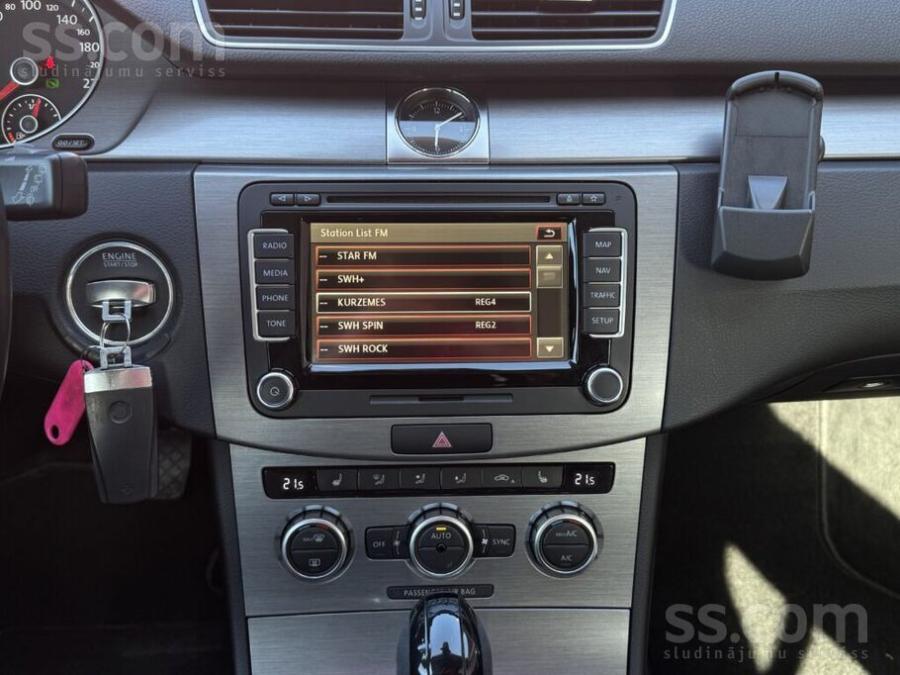 Grey Volkswagen Passat B7 2013 in Liepaja, with an engine capacity of 2.00 L and mileage of 283 thousand km for 6950 €, photo 8 on AUTOMOTO.COM.LV