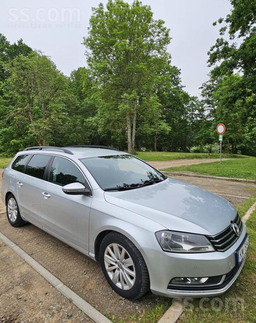Pelēks Volkswagen Passat B7 2013 Kuldīga, ar dzinēja tilpumu 2.00 L un nobraukumu 307 tūkst. km par 4400 €, foto 1 vietnē AUTOMOTO.COM.LV